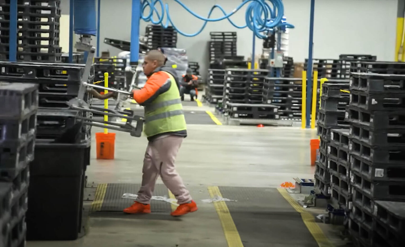 How Does Pallet Pooling Work? - iGPS